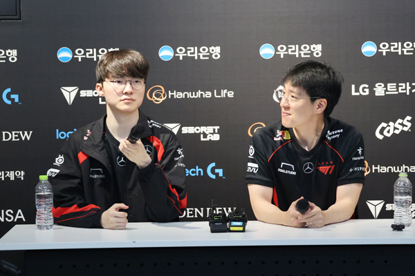 [LCK 현장] EWC 우승 후 LCK 경기 나선 T1, 브리온 2:1 격파