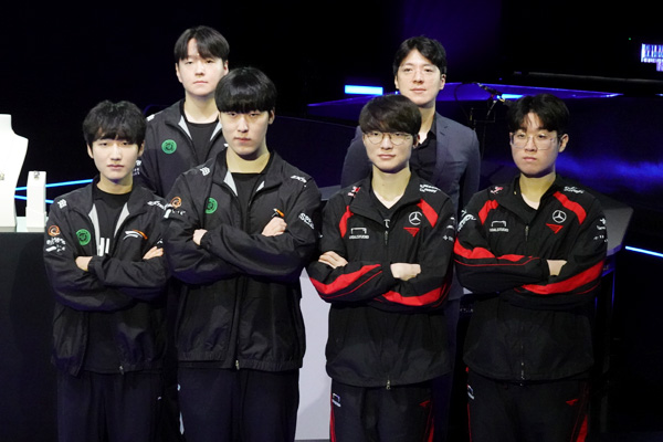 LCK V11 노리는 페이커와 T1, "한화생명전, 재미있는 매치업 기대"