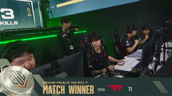 크래프톤 [PGC 현장] GF 2일차 첫 매치 치킨은 T1, 종합 2위 도약