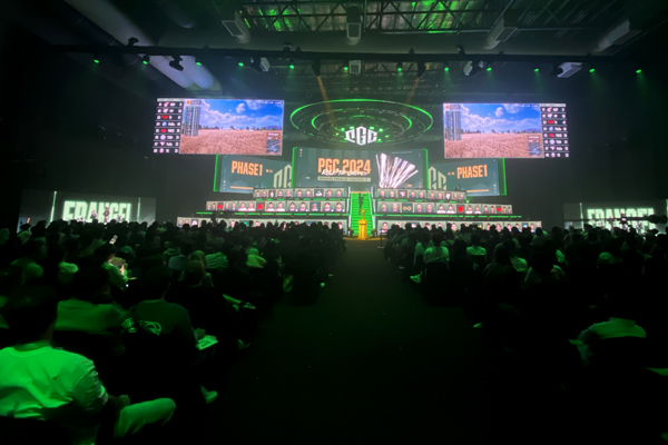 크래프톤 [PGC 현장] GF 2일차 첫 매치 치킨은 T1, 종합 2위 도약