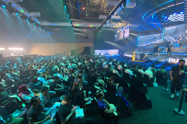 크래프톤 [PGC 현장] T1과 광동, GF 2일차서 종합 1, 2위 차지(종합)