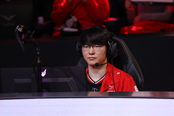 [LCK 현장] 페이커 앞세운 T1, 난타전 끝에 BNK와의 1세트 승 1:0