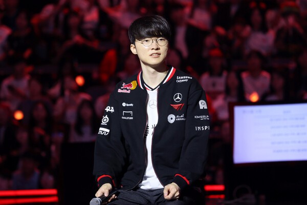 페이커 이상혁, T1과 4년 재계약 발표 '2029년까지 동행'